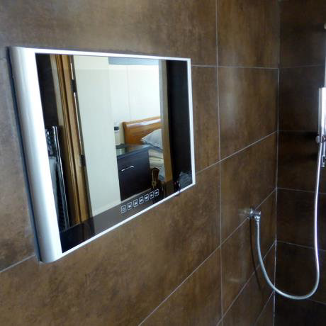 "19"" Classic Waterproof Bathroom TV | Now Online At Victorian Plumbing"