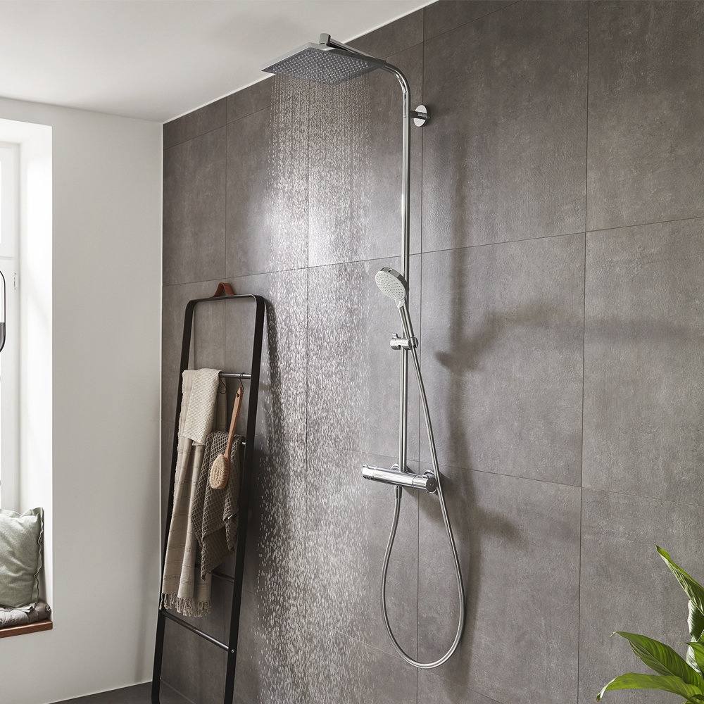 Hansgrohe Crometta E Showerpipe 240 Modern Showers