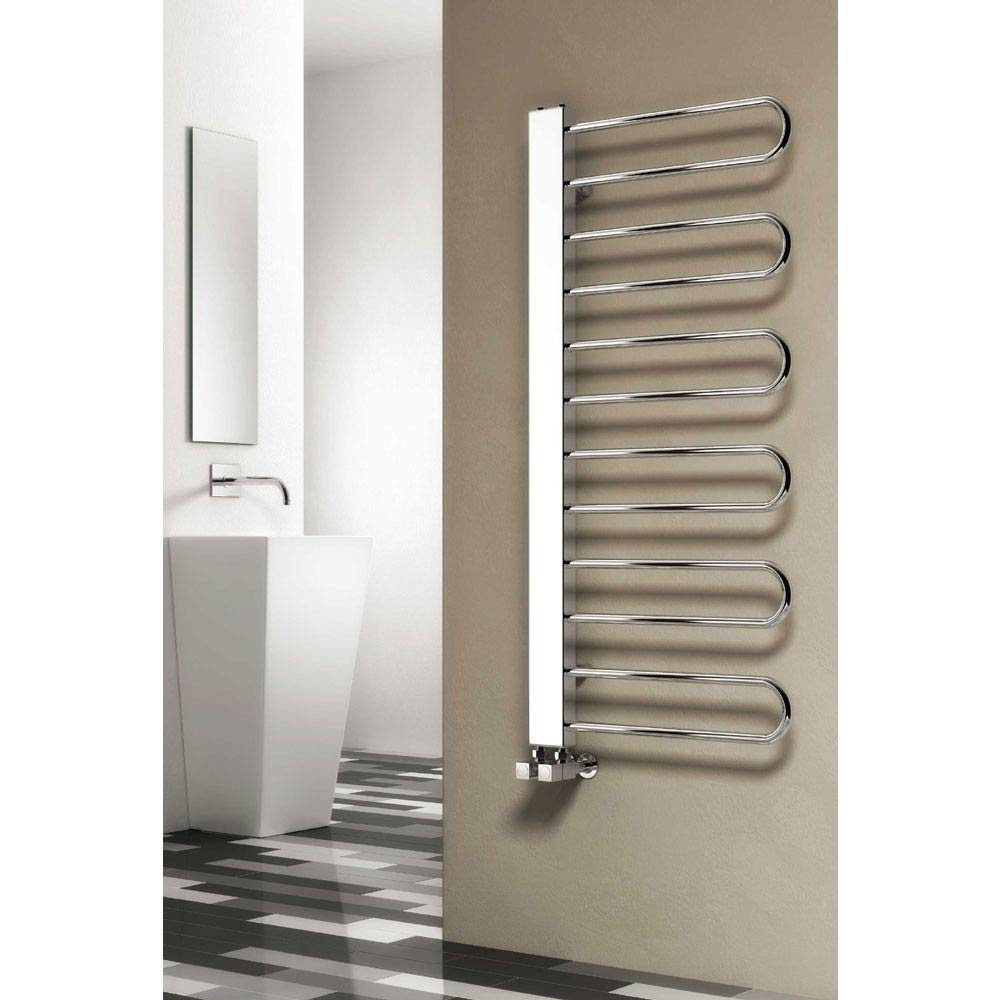 Reina Larino Steel Designer Radiator - Chrome