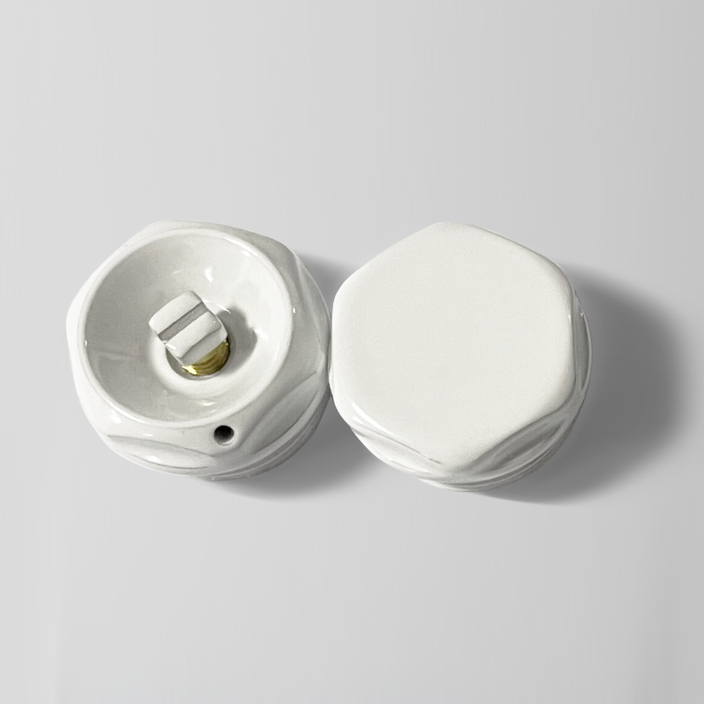 Chatsworth Radiator 1/2" Bleed Valve & Blanking Plug White