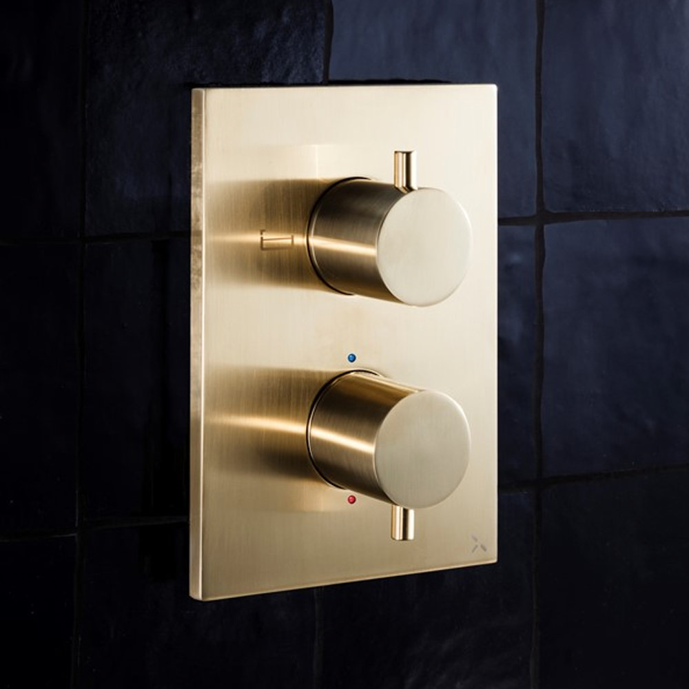 Crosswater - Brushed Brass MPRO Crossbox 2 Outlet (Bath/Shower Icons ...