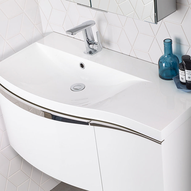 Roper Rhodes Serif 900mm Isocast Basin | Now At Victorian Plumbing