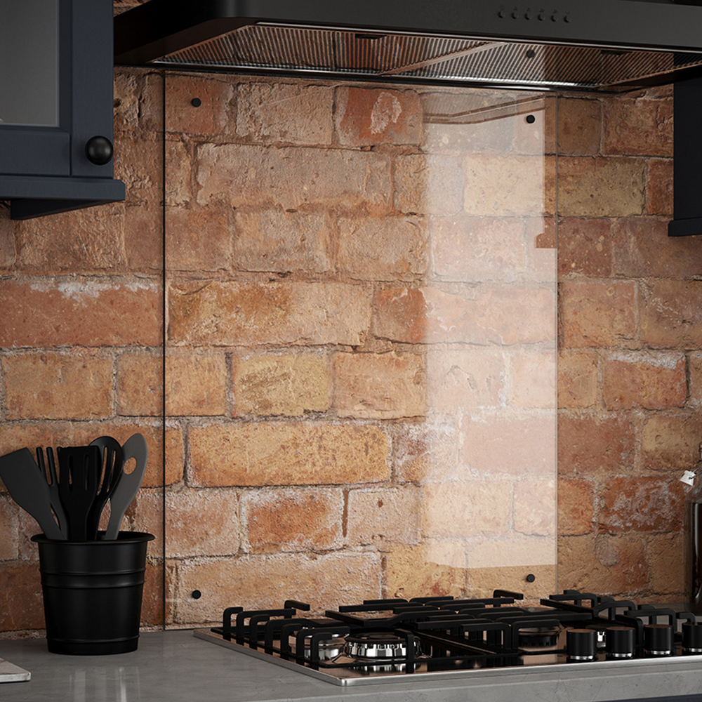 Venice Clear Glass Kitchen Splashback 600 x 700mm - Matt Black Caps